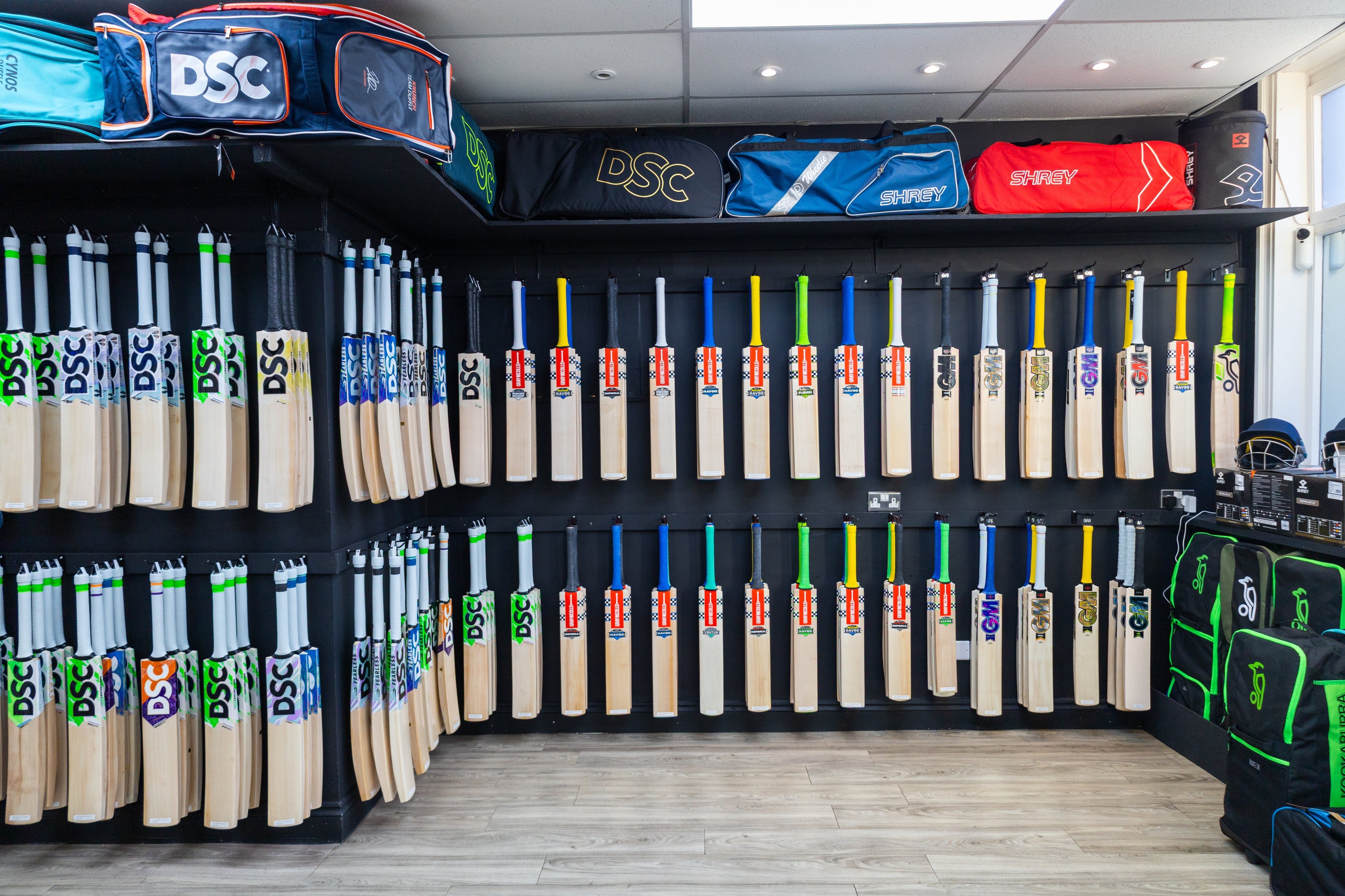 Best Cricket Bats UK 2026 | Top English Willow Bats & Buying Guide ...